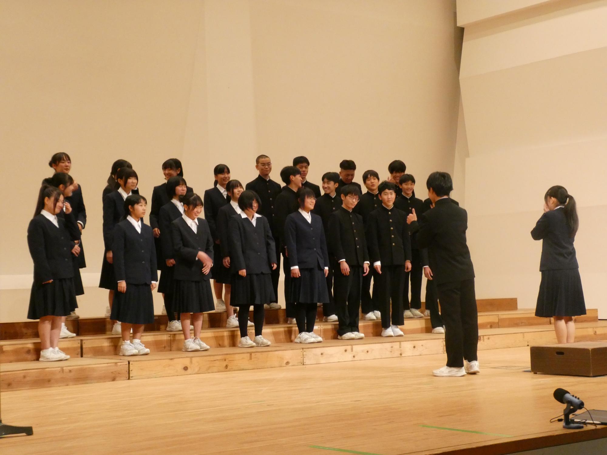 11月28日「感動の合唱祭9～3B」／中津川市